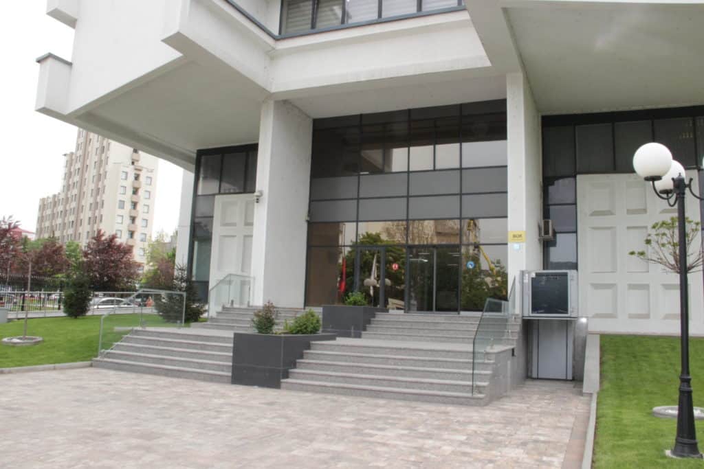 Shpallje për praktikantë - BQK Edu